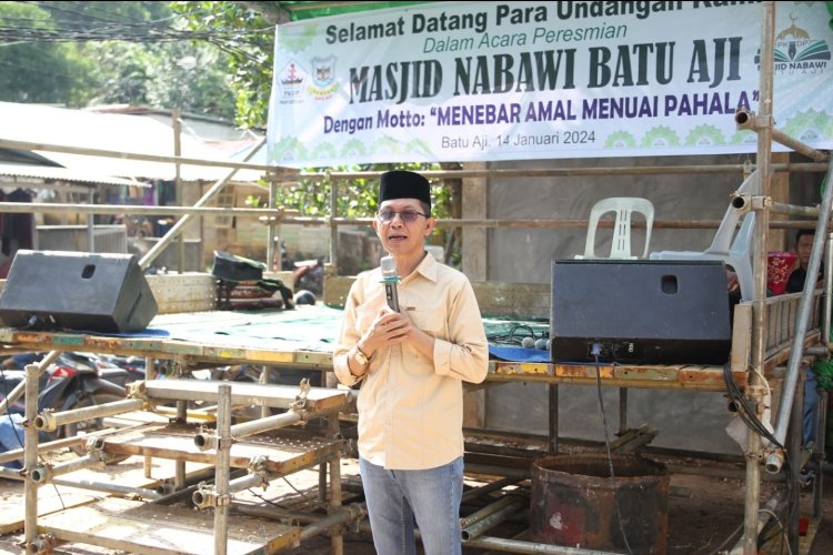 Amsakar Resmikan Masjid Nabawi di Perumahan Rawa Indah Permai Jadi ...